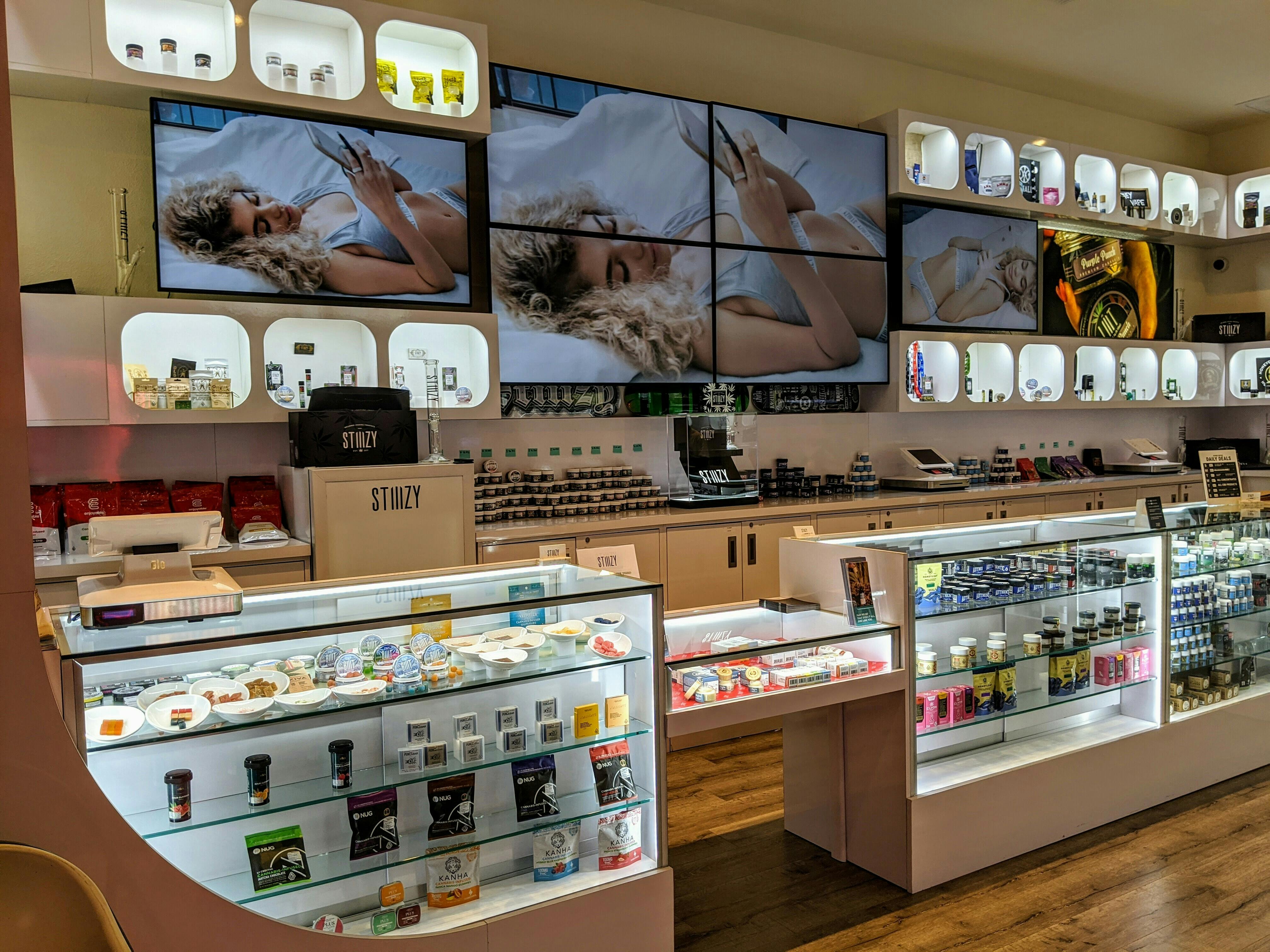 STIIIZY Davis Info, Menu & Deals - Weed dispensary Davis, California