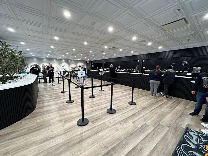 Happy Days Dispensary Info, Menu & Deals - Weed dispensary Farmingdale ...