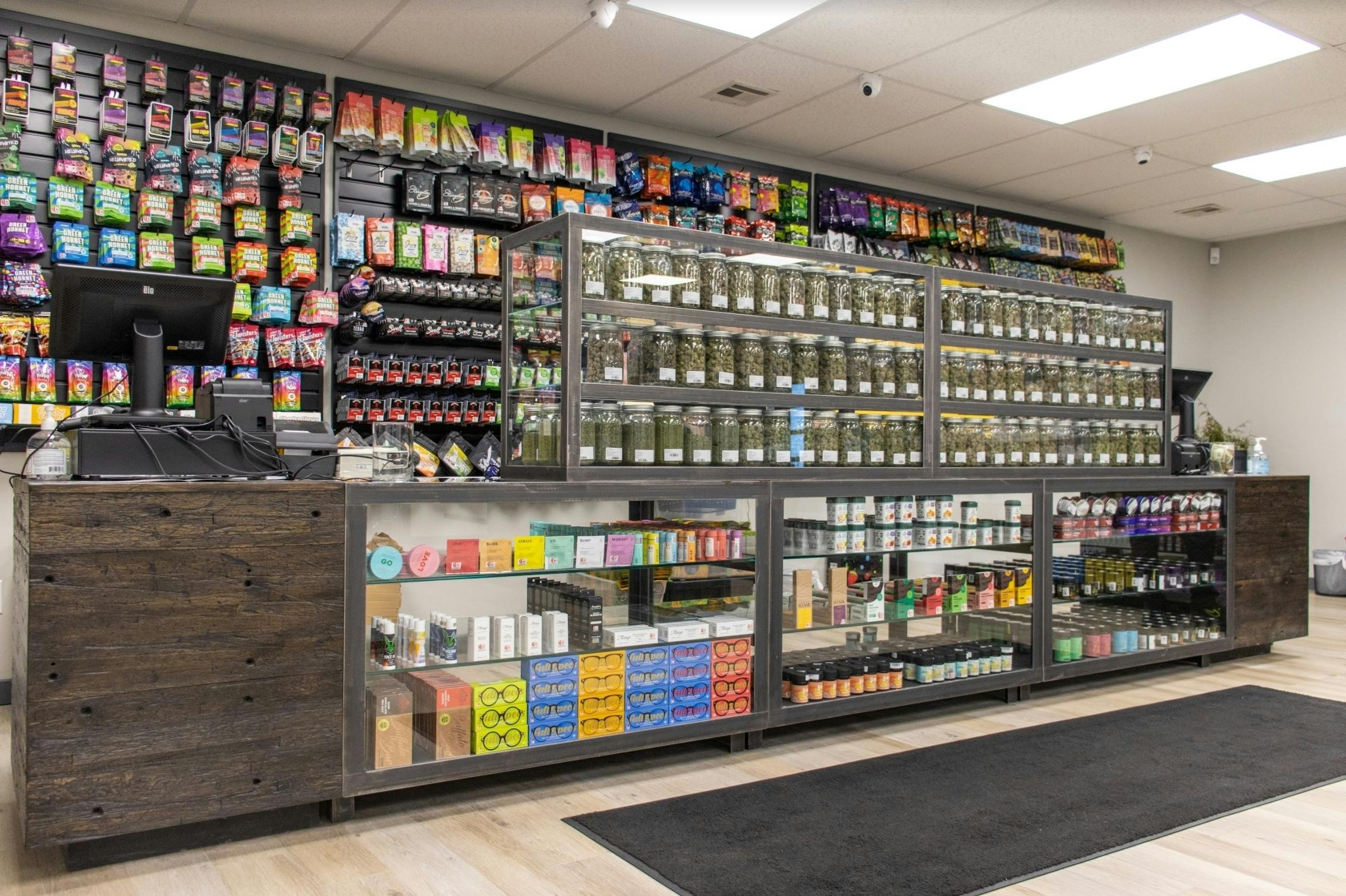 Mango Cannabis - OKC May Ave. Info, Menu & Deals - Weed dispensary ...