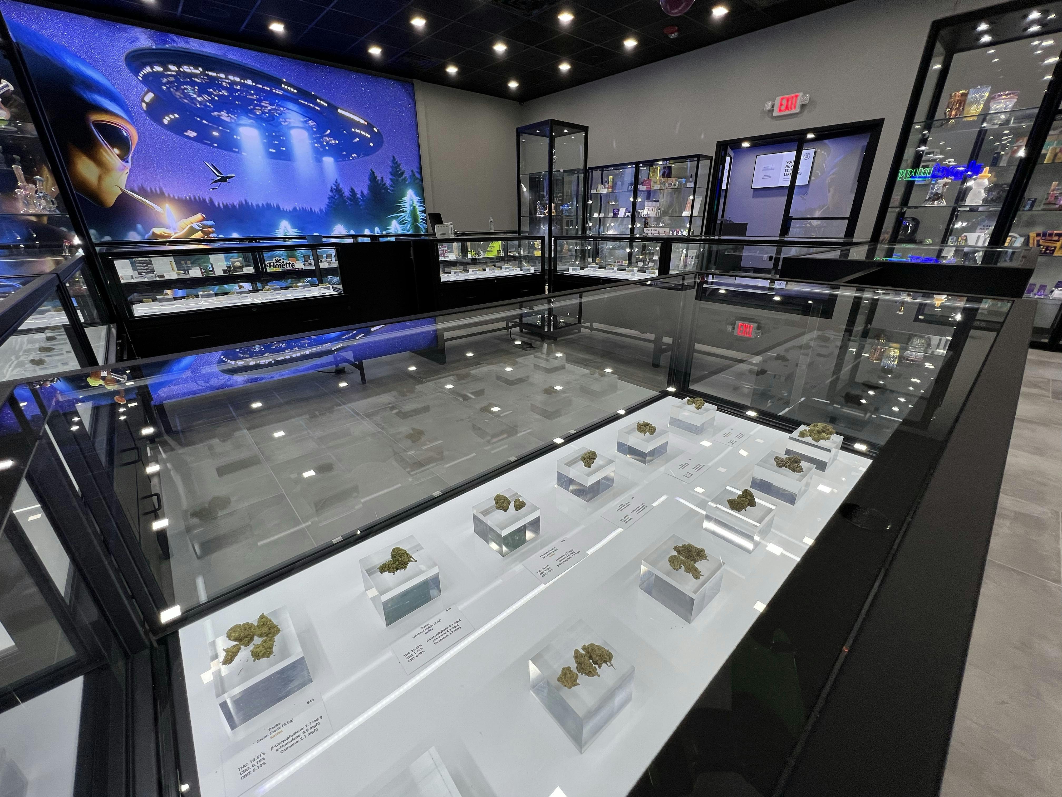 Planet Nugg Menu, Reviews, Deals - Weed Dispensary in Farmingdale, New York