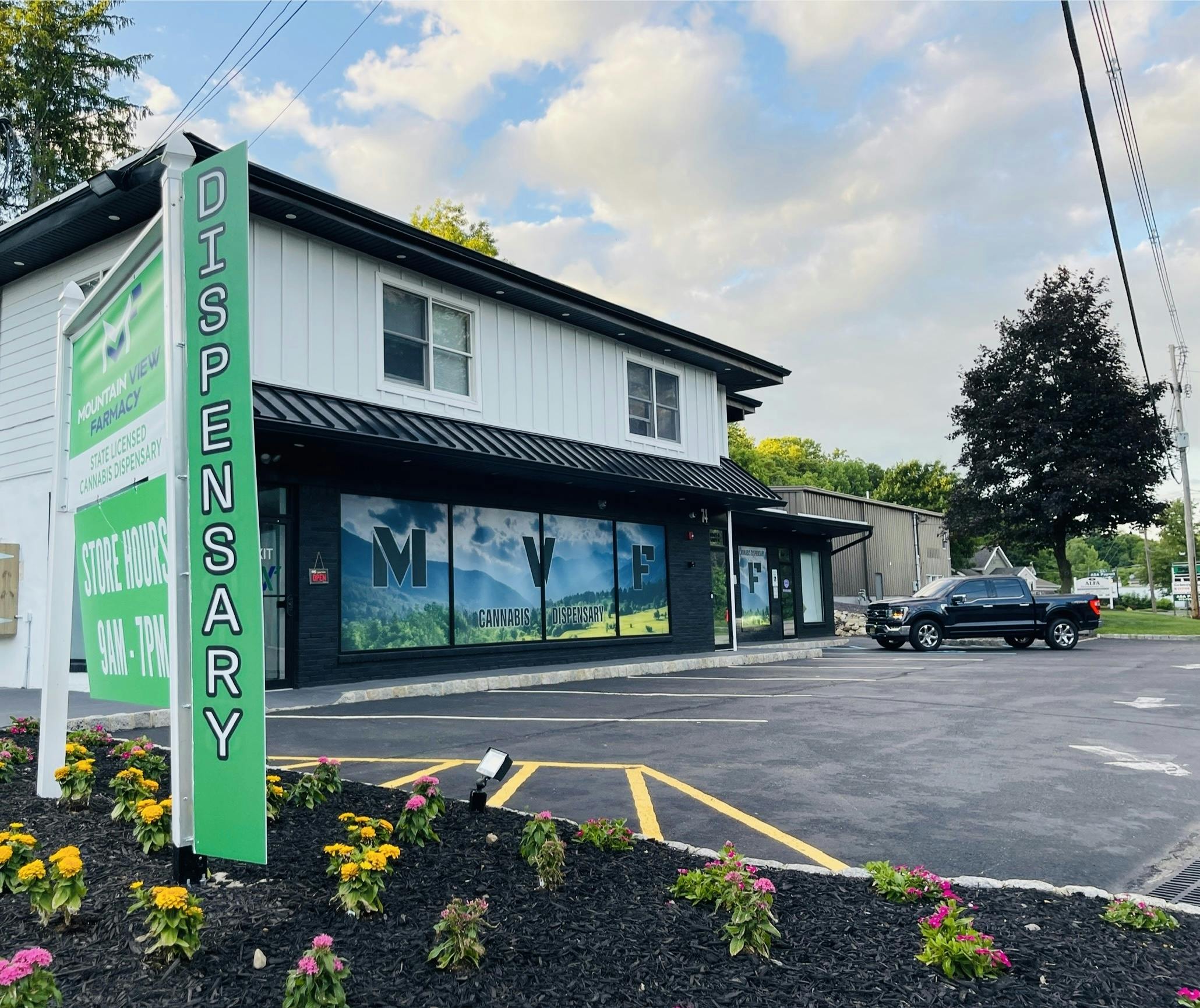 Mountain View Farmacy Info, Menu & Deals - Weed dispensary Oak Ridge ...