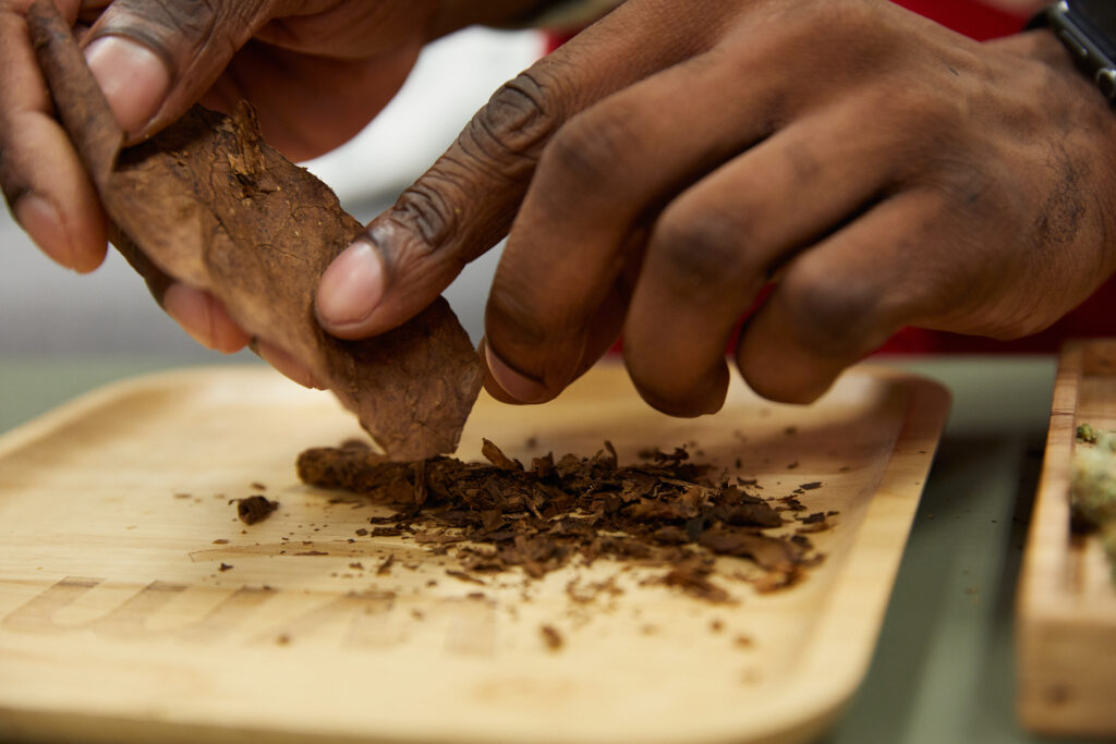 What is a blunt and how to roll one | Weedmaps