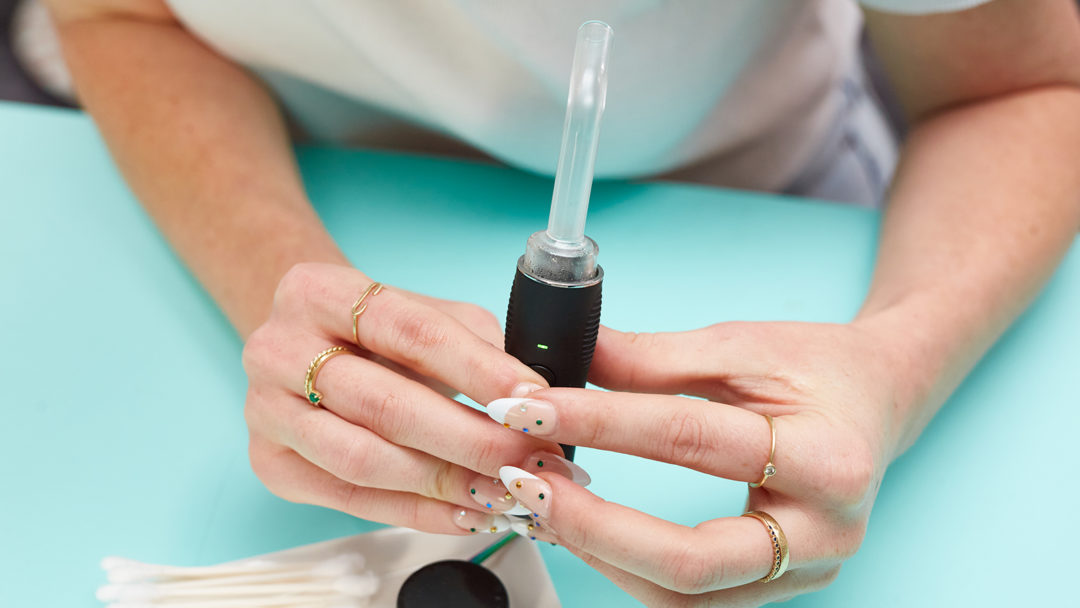 How to Use a Dab Pen: Step-by-Step Dab Pen Guide | Weedmaps