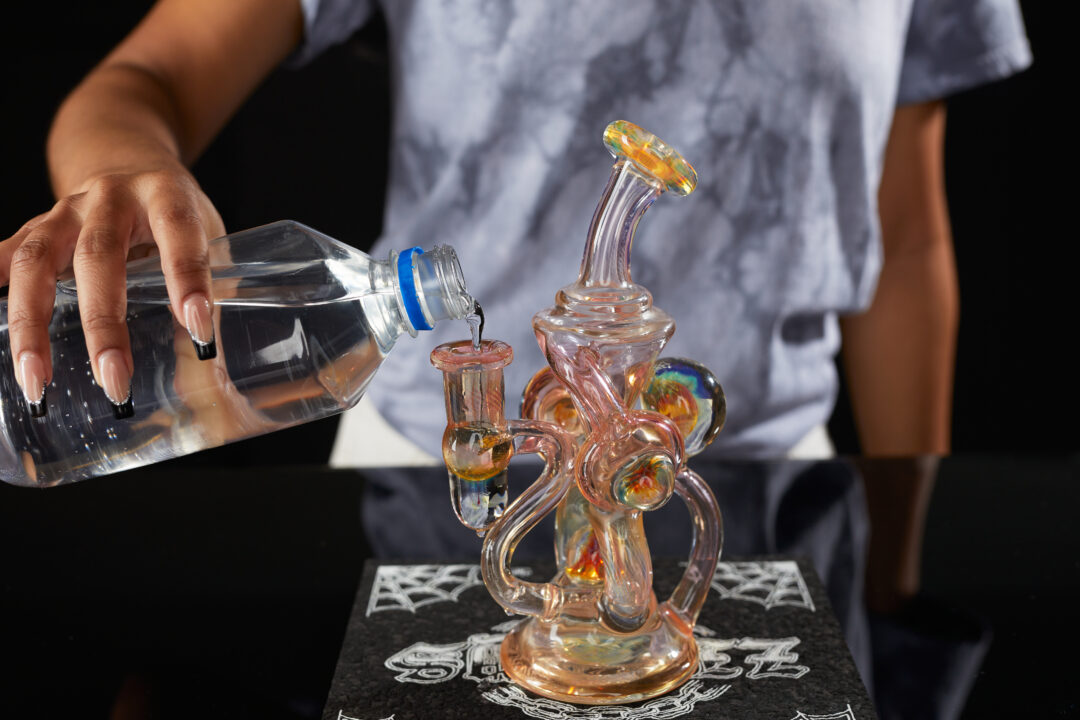 What is Dabbing? A Comprehensive Guide | Weedmaps