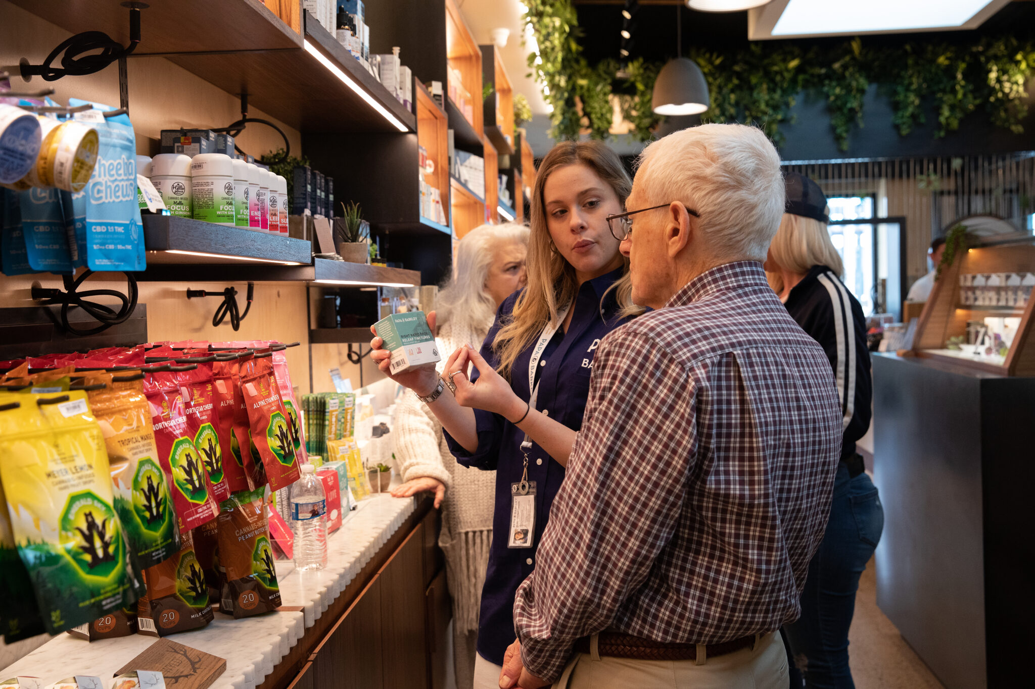 Should You Tip Your Budtender? What Cannabis Workers Want You To Know ...