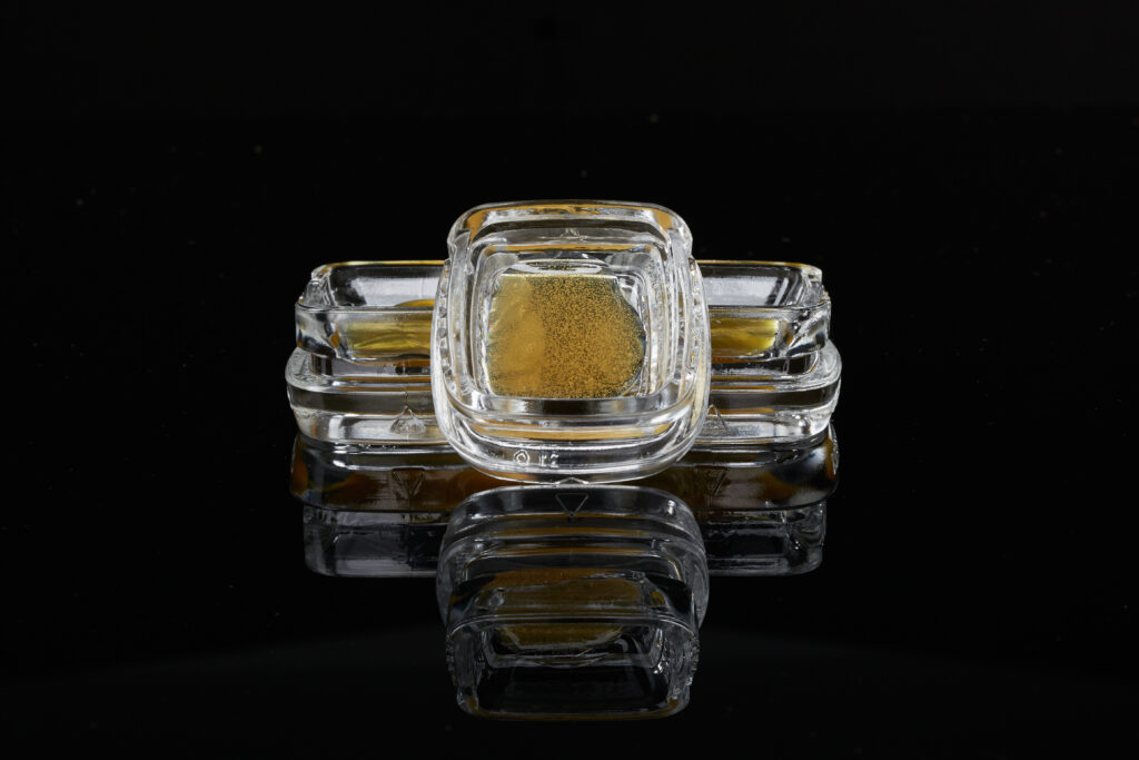 The different types of solventless concentrates: rosin, ice water hash ...